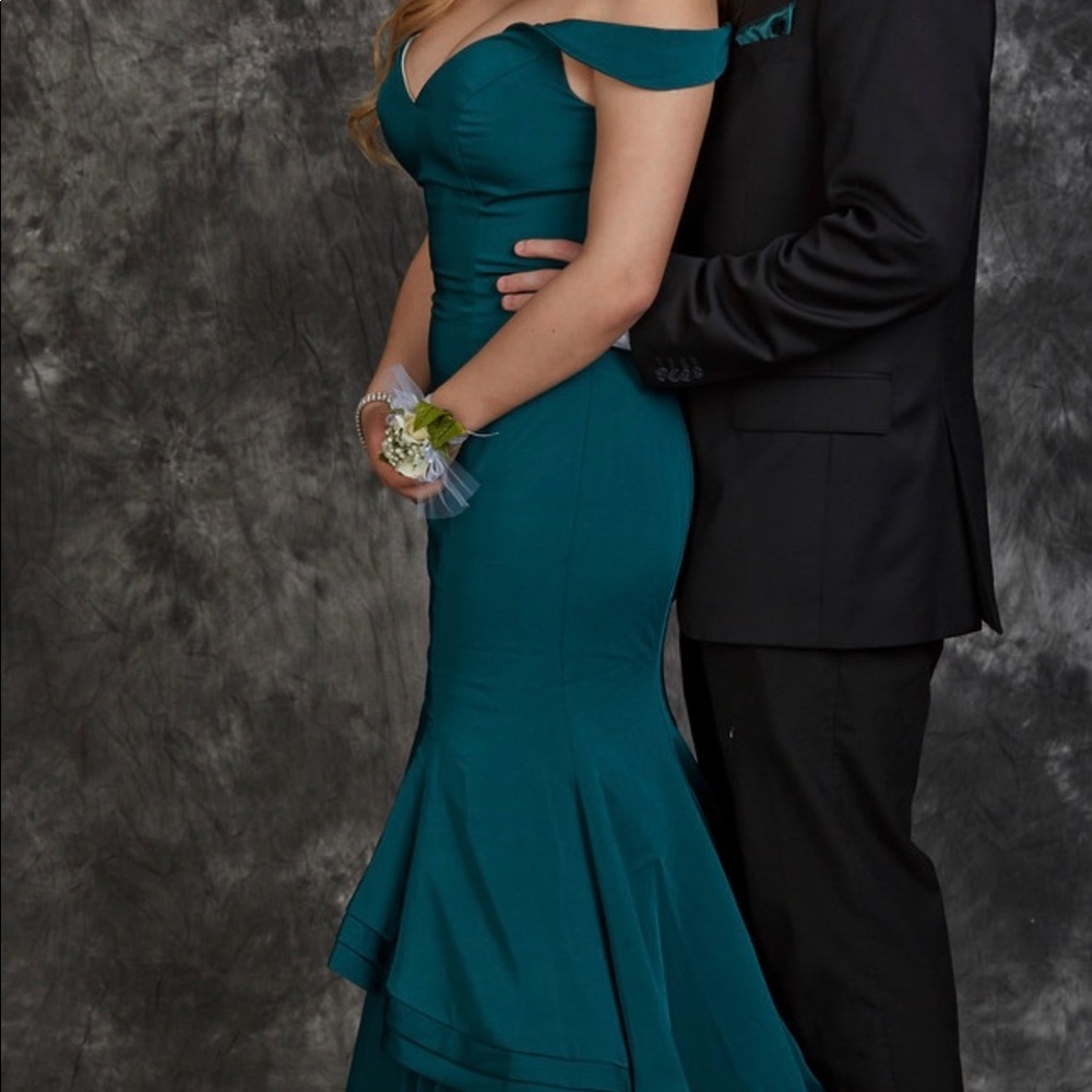 Beautiful Prom Dress - Gem